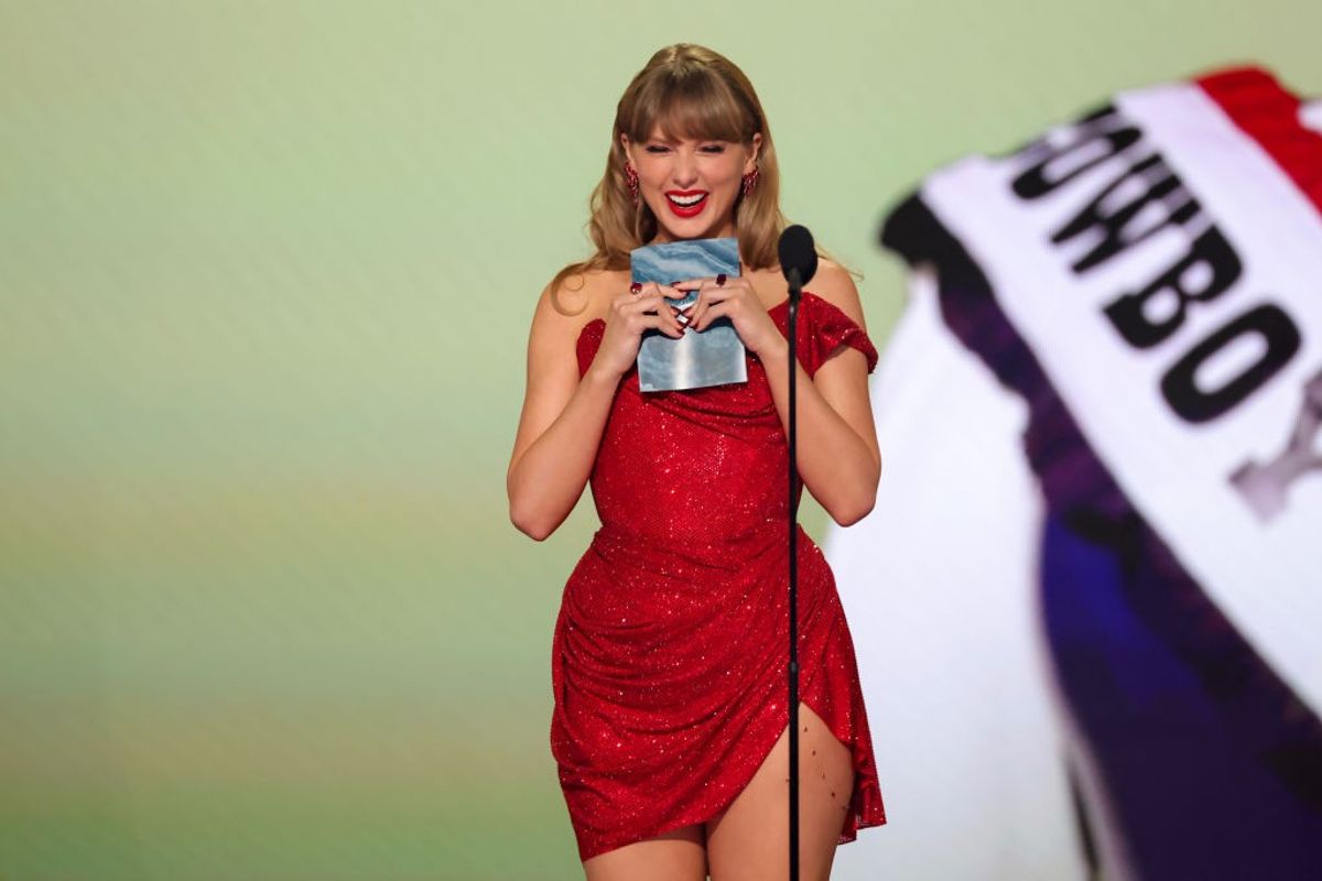 Taylor Swift regains full ownership of her first 6 albums after years ...